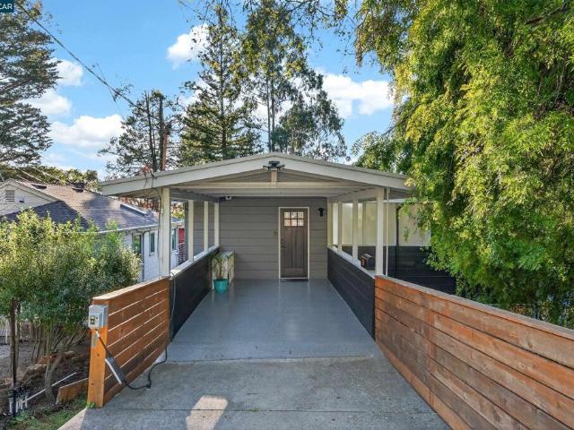 230 Fairlawn Dr