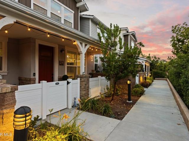 230 Farmhouse Dr Unit 3, Simi Valley, CA 93065