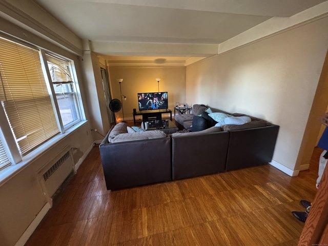 230 Farmington Ave Unit D8, Hartford, CT 06105