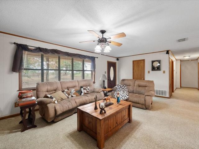 230. FCR 141, Streetman, US, TX