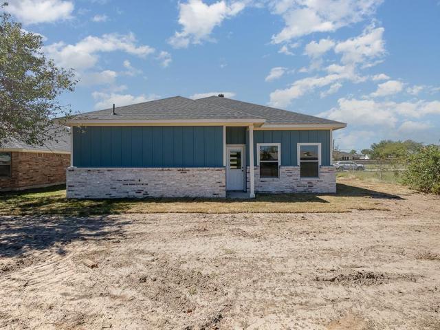 230 Flying Bridge Dr, Gun Barrel City, TX 75156 | MLS #21182