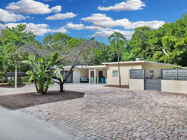 230 Key Honey Ln, Plantation Key, FL 33070