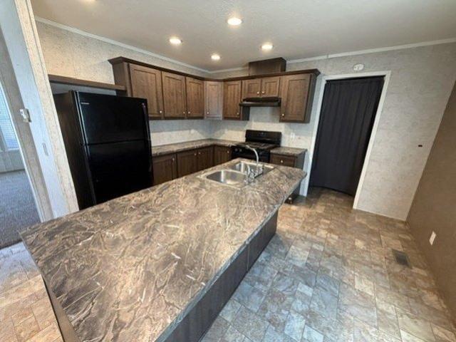 230 Kelly Ct, Newport, MI 48166