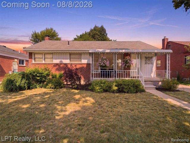 230 Helen St, Garden City, MI 48135