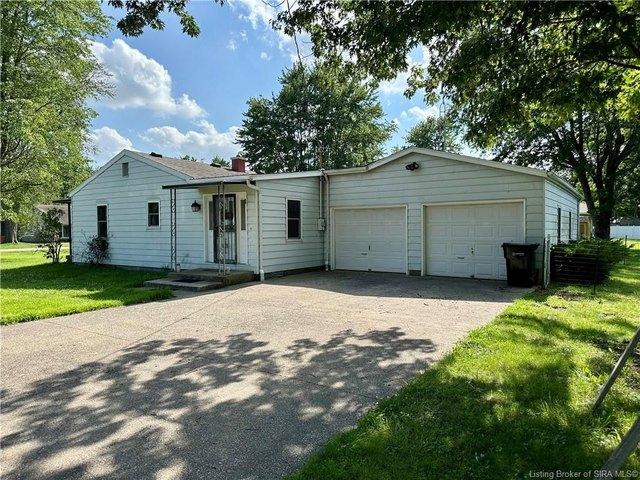 230 Hendricks St, Madison, IN 47250