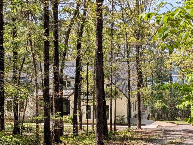 230 Island Shores Drive