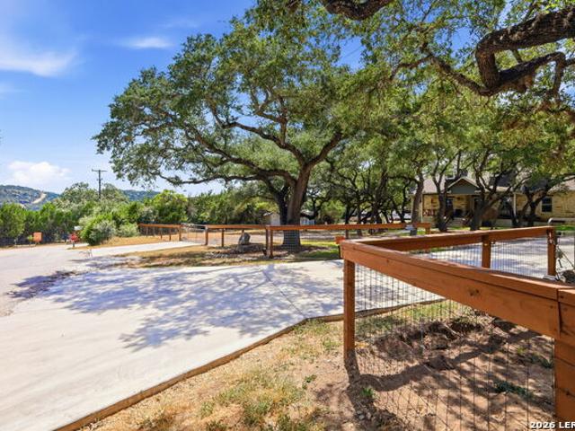 230 Oak Country