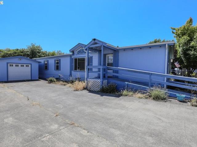 230 Owyhee Ln, Roseburg, OR 97471