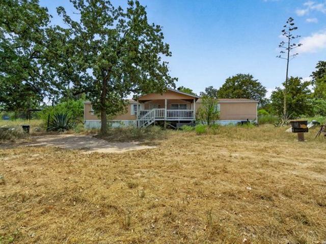 230 Molly Dr, Lytle, TX 78052
