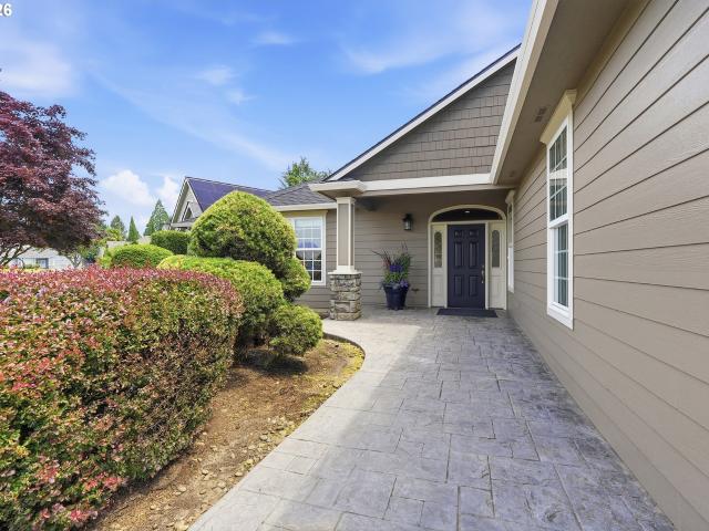 230 mclaughlin dr