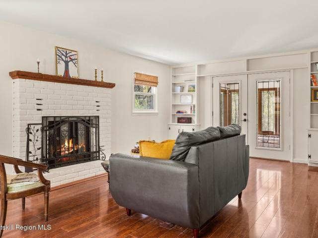 230 Middle Road