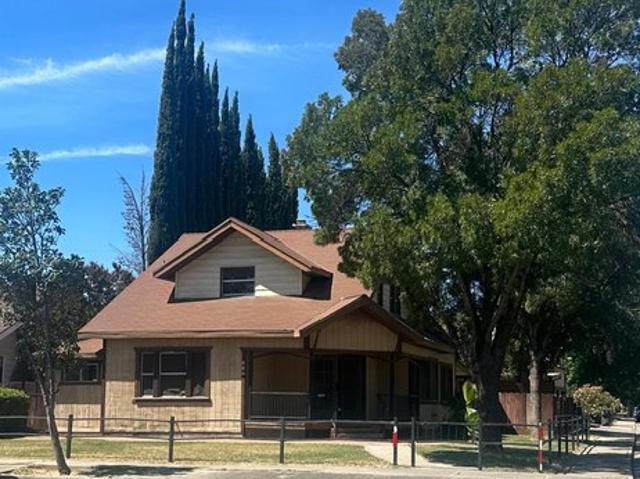 230 N 3rd St, Patterson, CA 95363