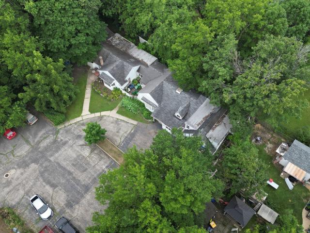 230 N McLean Boulevard