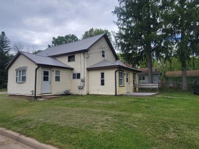 230 S 3rd St Apt 2, Black River Falls, WI 54615