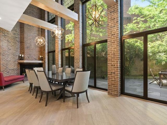 230 S 3rd St, Philadelphia, PA 19106
