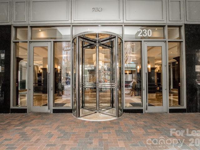 230 S Tryon Street