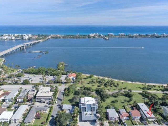 230 S Lakeside Dr #4 Lake Worth Beach, FL 33460