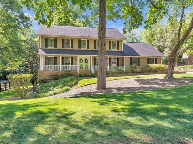 230 Saddle Lake Dr, Roswell, GA 30076