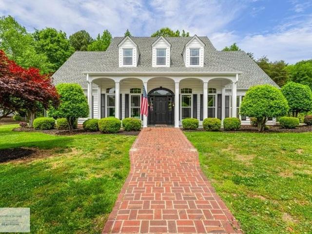 230 Shoreham Dr, Danville, VA 24541