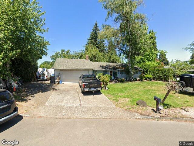 230 SW 8th Ave, Canby, OR 97013
