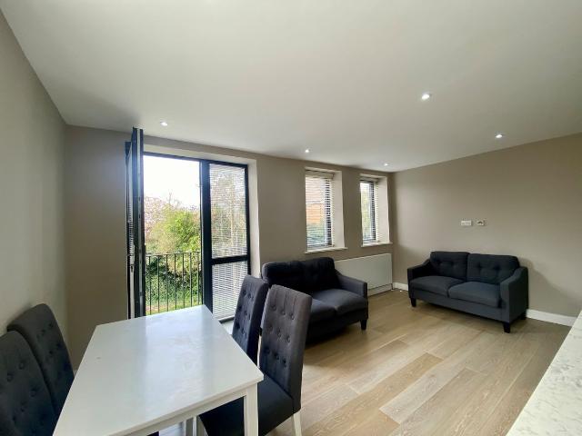 230 Swakeleys Road, Ickenham UB10, 2 bed flat to rent, £1,900 pcm | PrimeLocation