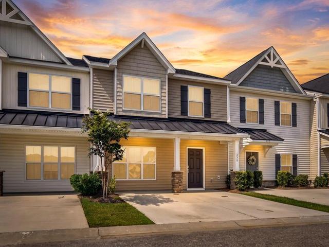 230 Swallowtail Ln, Goose Creek, SC 29445
