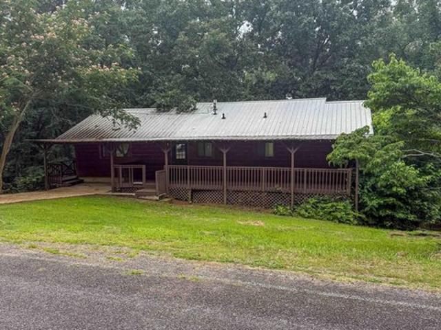 230 Riverview Dr, Fairfield Bay, AR 72088