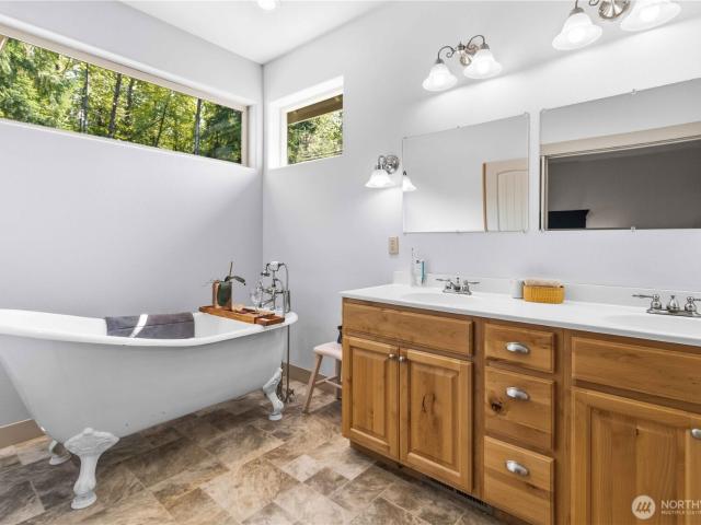 230 Riley Ct, Toutle, WA 98649 | MLS #2555