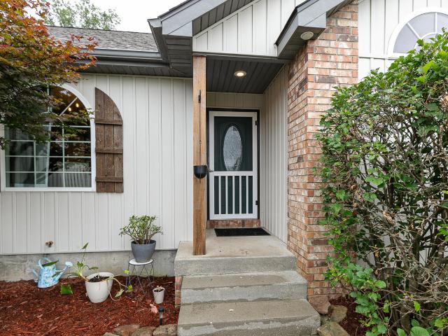 230 W Abbi Lane