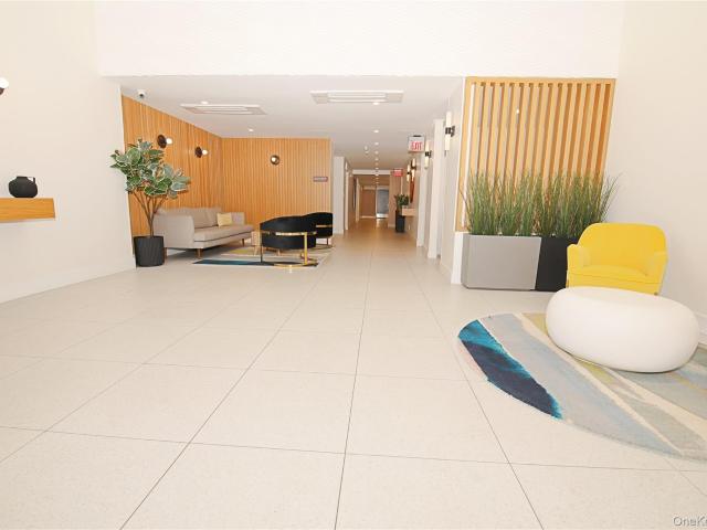 230 W Broadway 307