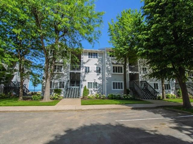 230 W Lakeshore Dr Apt F, Port Clinton, OH 43452
