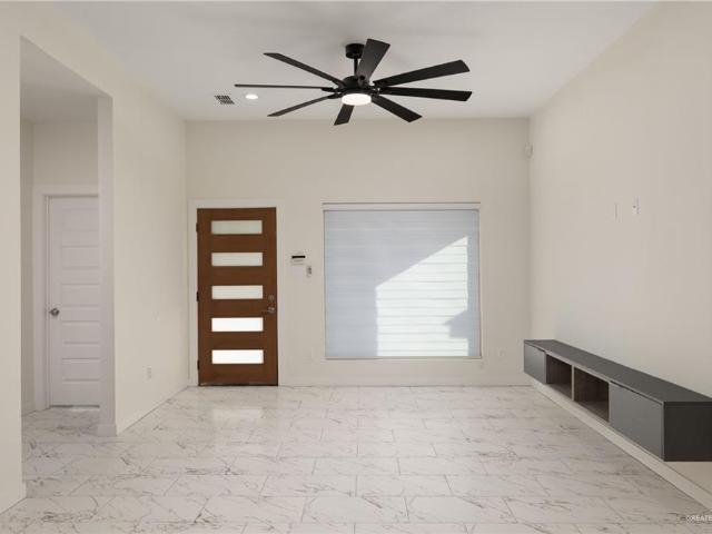 230 W Longoria Drive