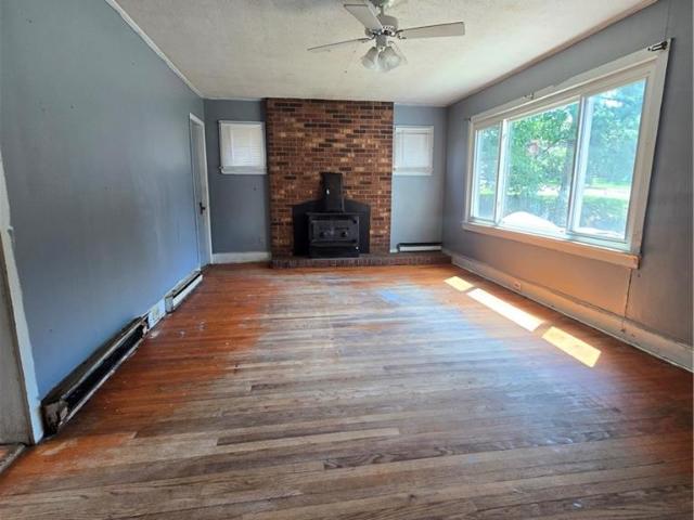230 W Presnell Street