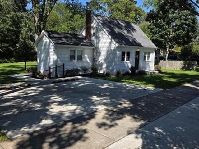 230 Water St, Grass Lake, MI 49240