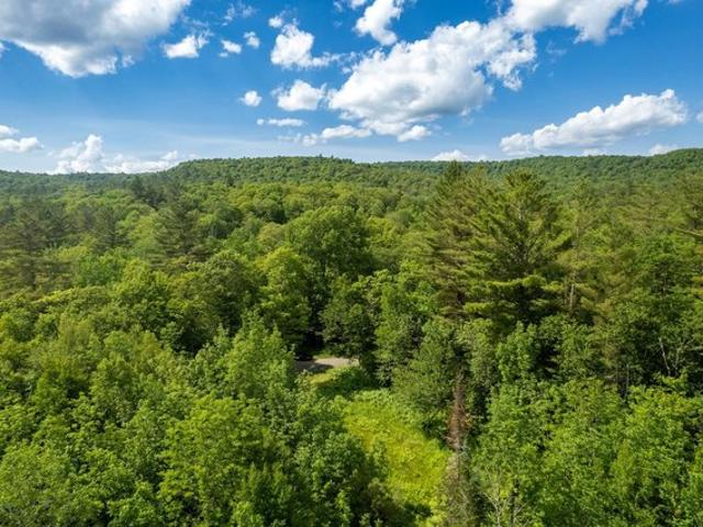 230 Taylor Valley Rd, Strafford, VT 05072