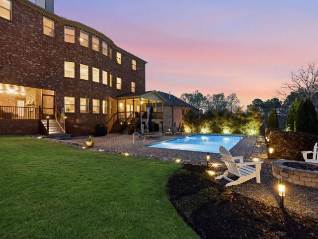 230 Tuxedo Lane