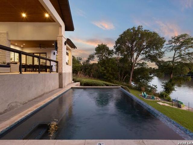 230 Turtle Ln