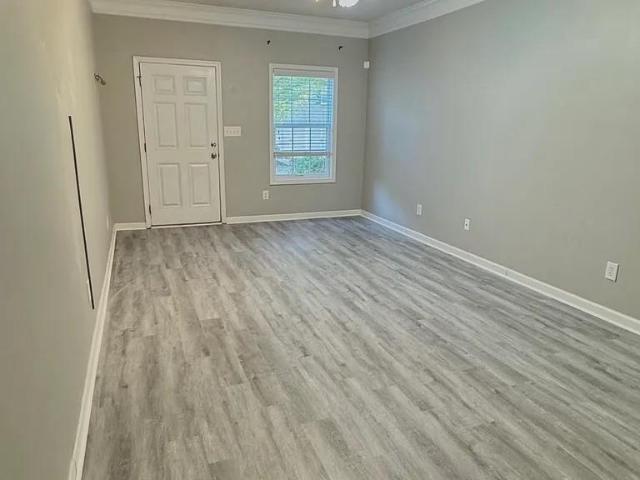 230 Valley Crossing