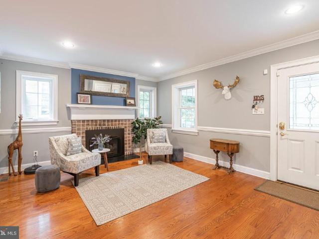 230 Valley Road