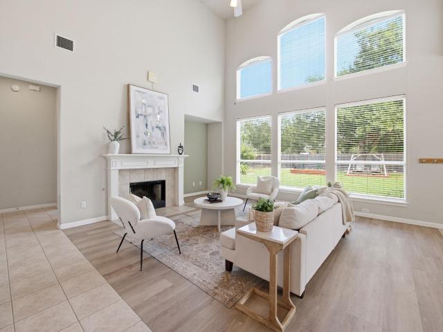2314 Narrow Valley Dr