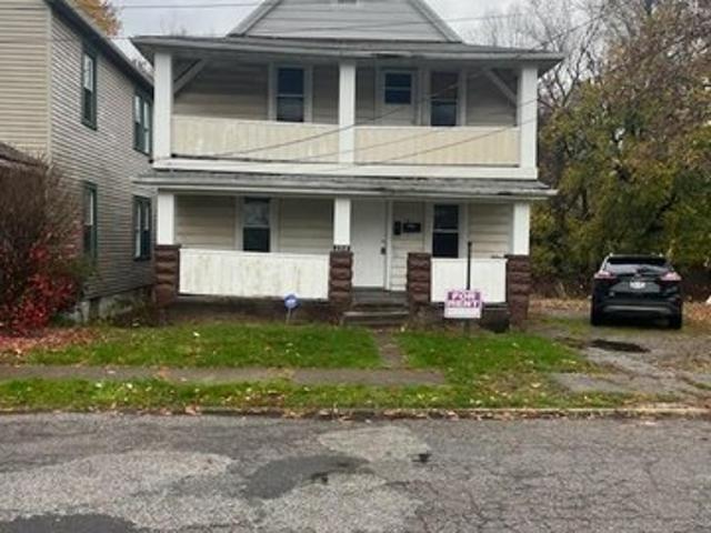 2314 Henninger Rd, Cleveland, OH 44109