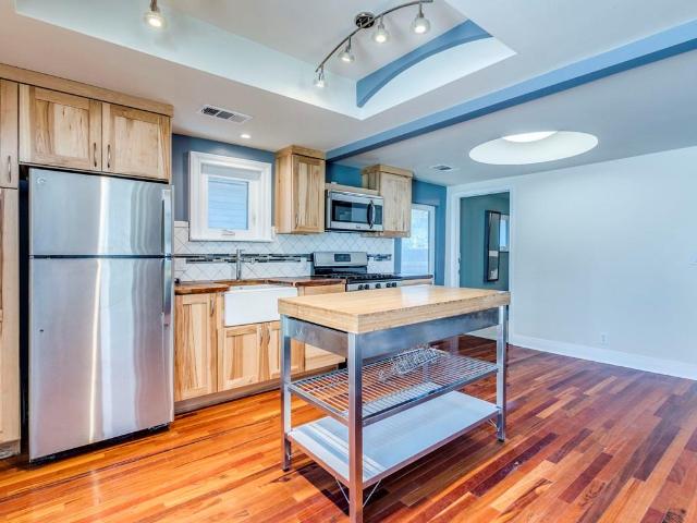 2314 Santa Rosa St