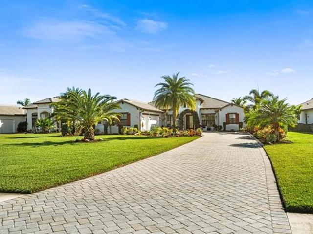 2314 Somerset Pl, Naples, FL 34120