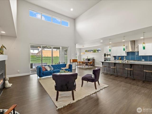 2314 th Street E