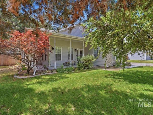 23157 Forest Hills Loop