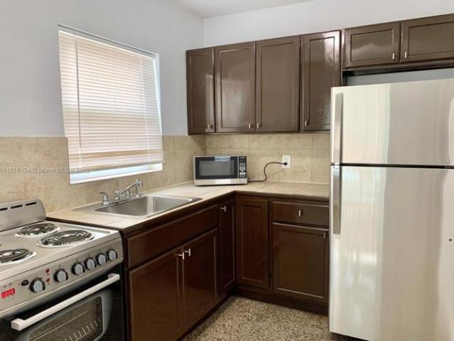 2315 Adams St 26, Hollywood, FL