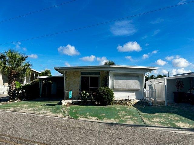 2315 Bay Dr, Bradenton, FL 34207