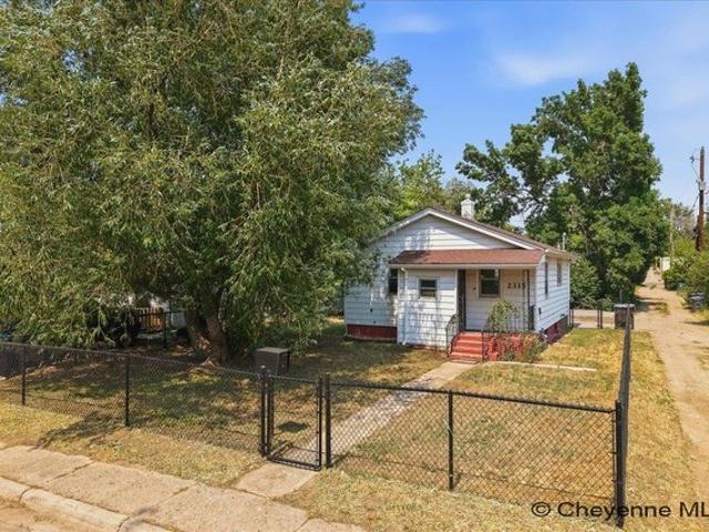 2315 Bradley Ave, Cheyenne, WY 82001
