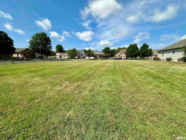 2315 Connie Dr, Springfield, IL 62704 | MLS #CA1033 | Compass