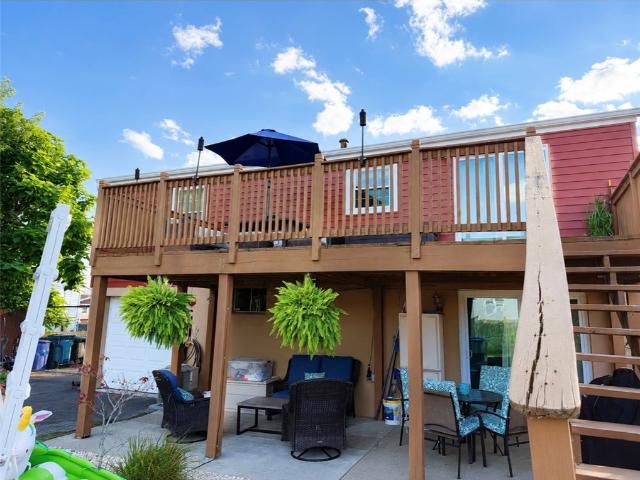 2315 Cowling Rd